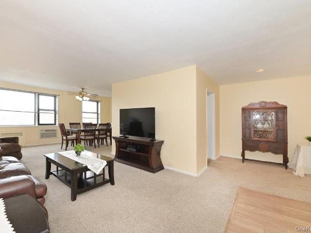 1 Birchwood Court 5F