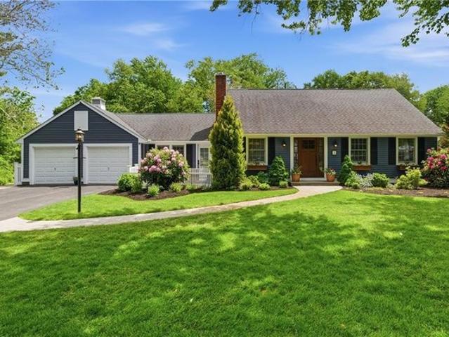 1 Blacksmith Rd, Lincoln, RI 02865