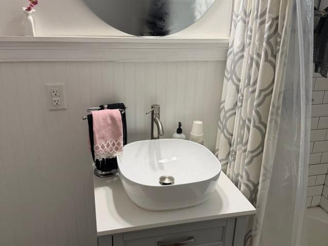 1 BR bath