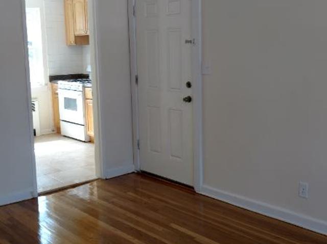 1 BR commuter's dream in a park like setting