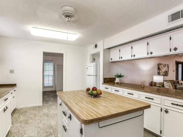 1 BR in Arlington
