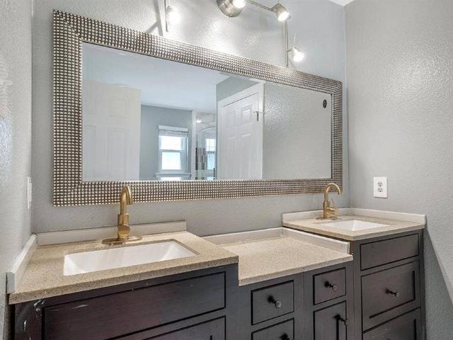 1 BR in Dallas