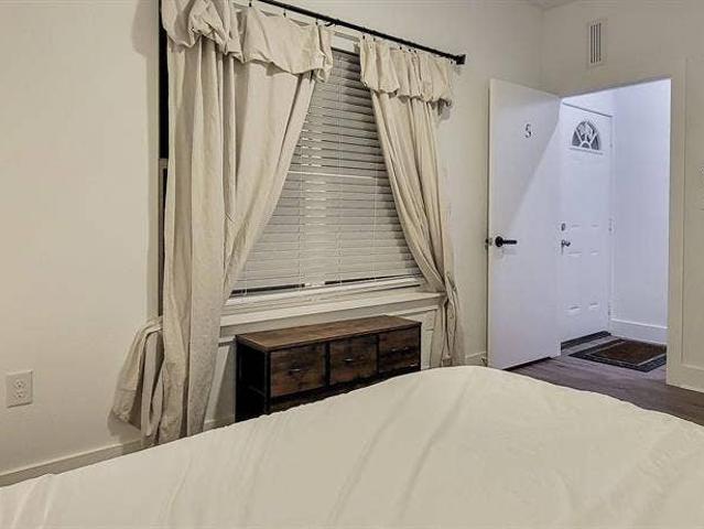 1 BR in Dallas