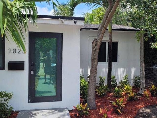 1 BR in Hollywood