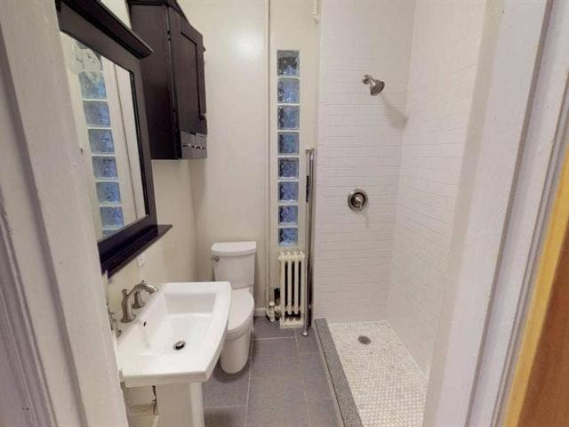 1 BR in Washington