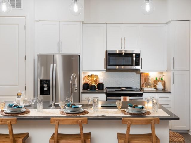 1 BR, 0 BA Apartment 114 E Hutland Dr, austin, TX 78752