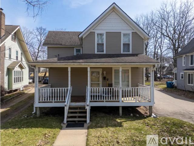 1 BR, 0 BA Apartment 811 Oakland Drive, Unit 4, Kalamazoo, MI 49008
