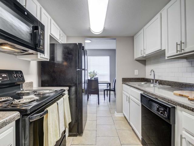 1 BR, 1.5 BA Apartment 1013 Manhattan Boulevard Unit 356, Harvey, LA 70058