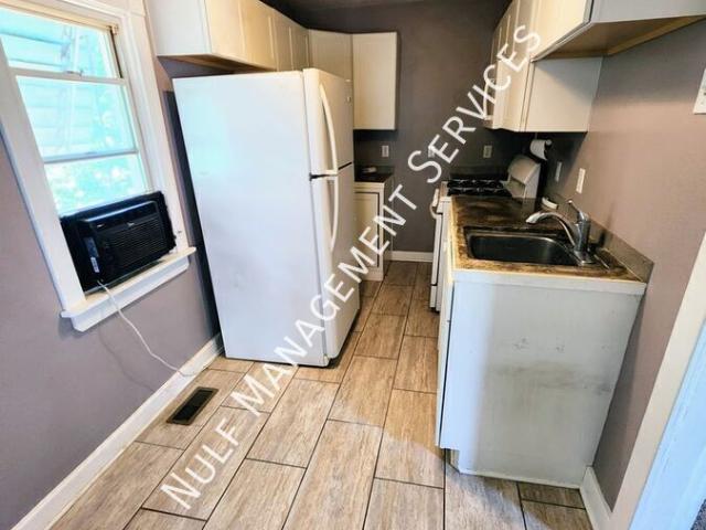 1 BR, 1.5 BA Apartment 125 Tuscola Street, Pittsburgh, PA 15211