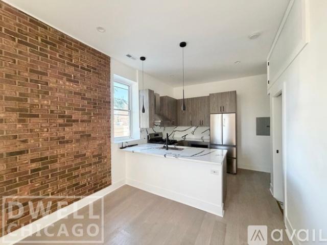 1 BR, 1.5 BA Apartment 1236 W Hubbard St, Unit 2S, Chicago, IL 60642