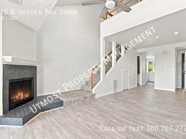 1 BR, 1.5 BA Apartment 178 N Hayden Bay Drive, Portland, OR 97217