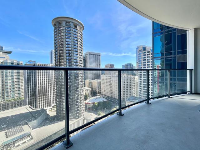 1 BR, 1.5 BA Apartment 1920 4th Avenue, Seattle, WA 98101