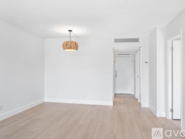 1 BR, 1.5 BA Apartment 20400 West Country Club Drive, Unit 610, Aventura, FL 33180