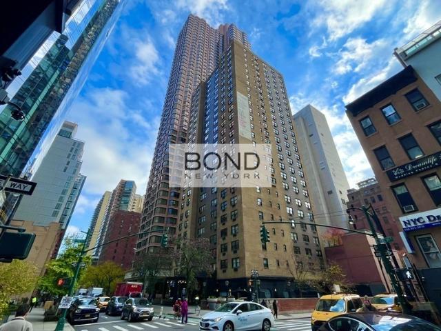 1 BR, 1.5 BA Apartment 222 East 39th Street, New York, NY 10016