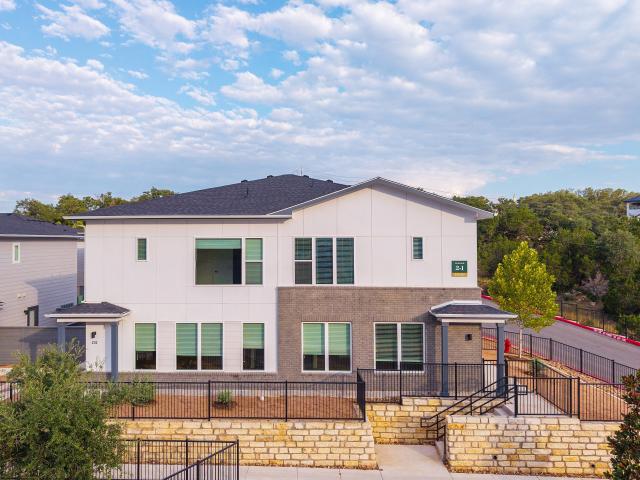 1 BR, 1.5 BA Apartment 23609 Canyon Golf Road Unit 214, San Antonio, TX 78260