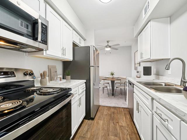 1 BR, 1.5 BA Apartment 3100 NW Expressway Unit 560, Oklahoma City, OK 73112