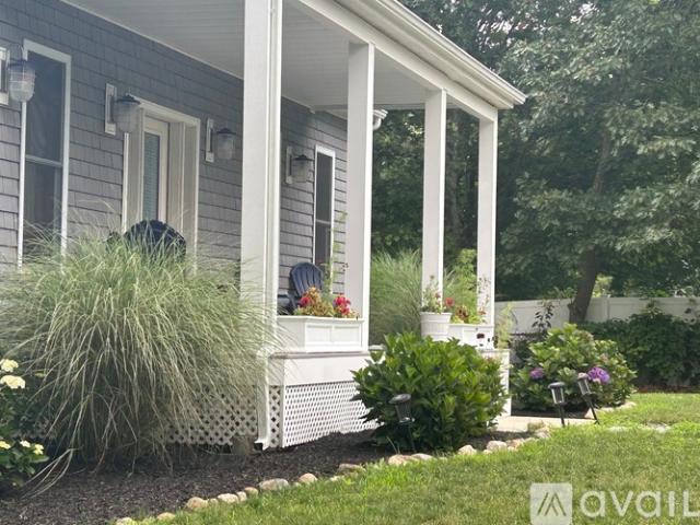 1 BR, 1.5 BA Apartment 31 R Langworthy Road, Westerly, RI 02891