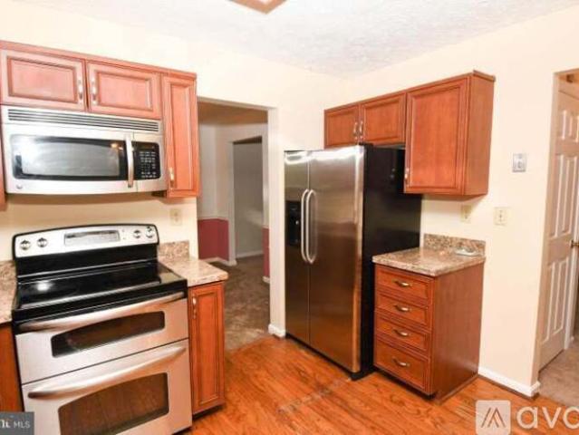 1 BR, 1.5 BA Apartment 3292 Huntington Circle, Waldorf, MD 20602