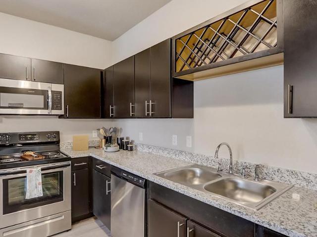 1 BR, 1.5 BA Apartment 4210 East Williams Field Road Unit 2077, Gilbert, AZ 85295