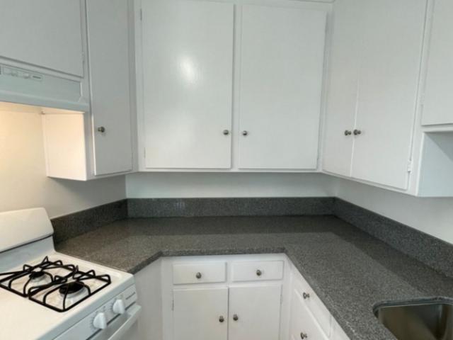1 BR, 1.5 BA Apartment 6039 Whitsett Ave, Valley Glen, CA 91606