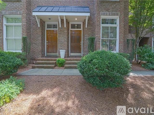 1 BR, 1.5 BA Apartment 622 North Elm Street, Greensboro, NC 27401