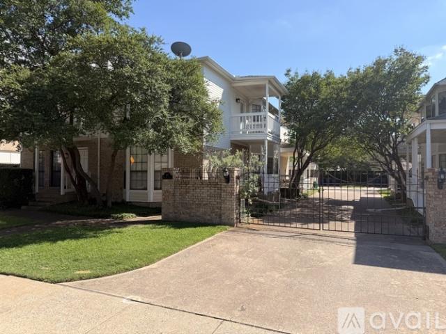1 BR, 1.5 BA Apartment 817 Pavillion Street, Unit 104, Dallas, TX 75204