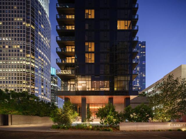 1 BR, 1.5 BA Apartment 960 West 7th Street Unit B 4605, Los Angeles, CA 90017