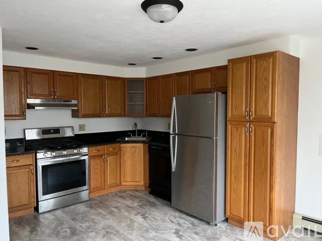 1 BR, 1.5 BA Apartment 96 Prospect Street 2, Rockland, MA 02370