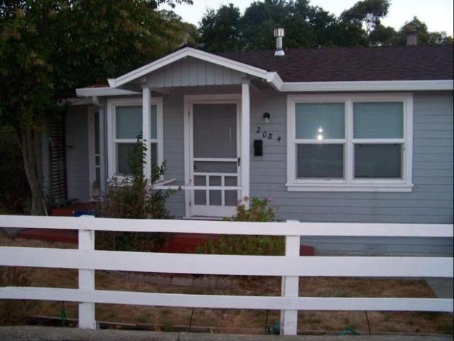 1 Br, 1 bath 2072 2120 E Street
