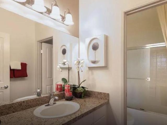 1 Br, 1 bath, Townhouse 500 Estancia