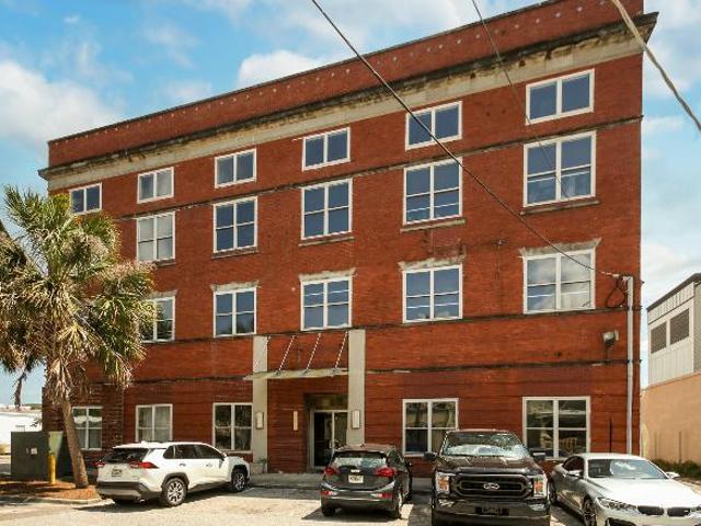 1 Br, 1 bath, Townhouse/Brownstone/RowHouse 1050 Hendricks Avenue