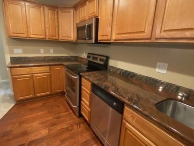 1 Br, 1 bath, Townhouse/Brownstone/RowHouse 101 Kinross Drive