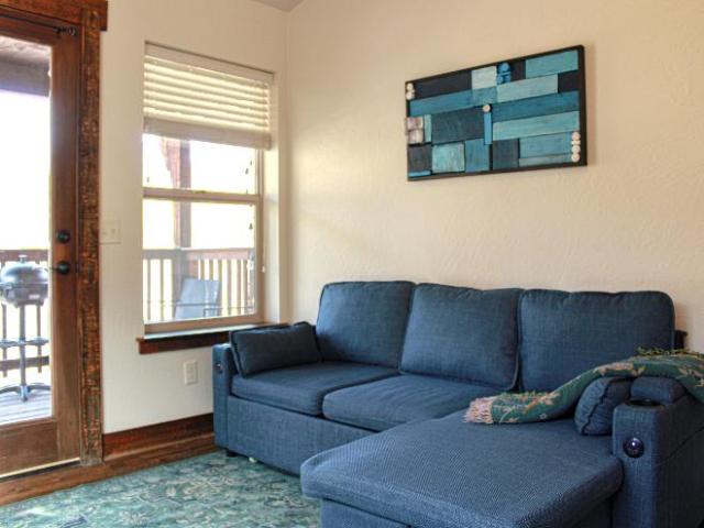 1 Br, 1 bath, Townhouse/Brownstone/RowHouse 11007 Cayuse Ct