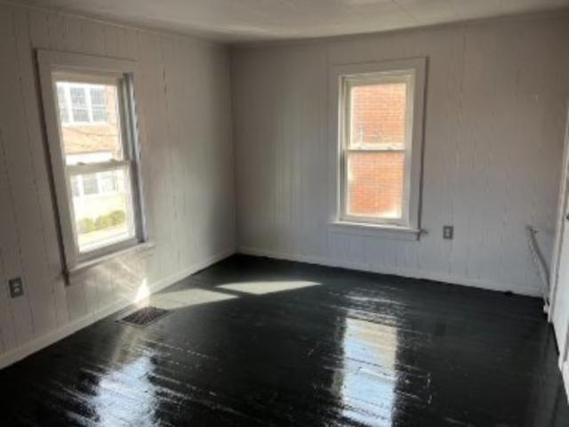 1 Br, 1 bath, Townhouse/Brownstone/RowHouse 127 N 1st Street