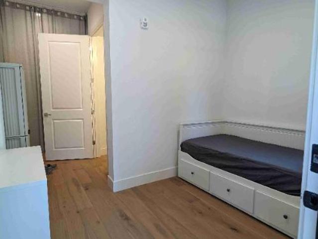 1 Br, 1 bath, Townhouse/Brownstone/RowHouse 1343 W Middlefield Rd