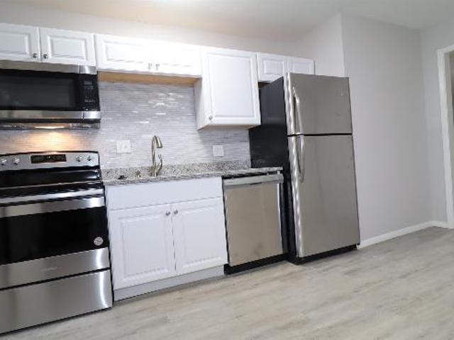 1 Br, 1 bath, Townhouse/Brownstone/RowHouse 139 Litchfield Pines Drive