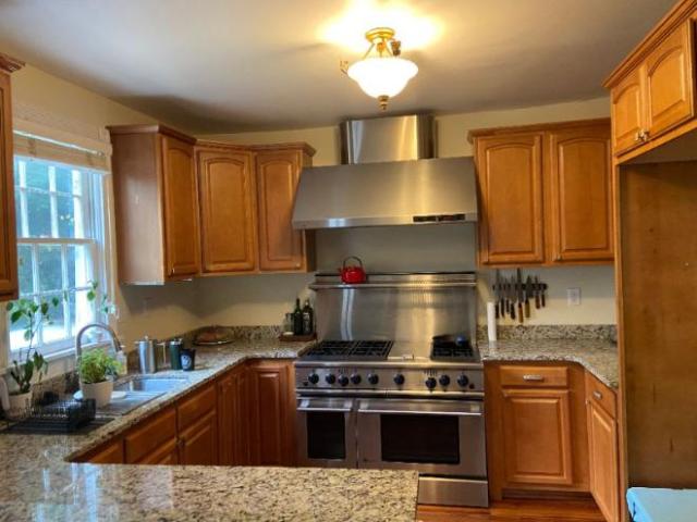 1 Br, 1 bath, Townhouse/Brownstone/RowHouse 13 Elizabeth St