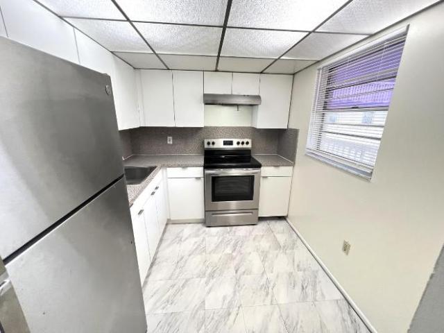 1 Br, 1 bath, Townhouse/Brownstone/RowHouse 15600 Northwest 7th Avenue