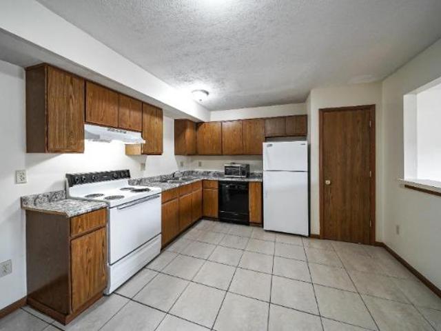 1 Br, 1 bath, Townhouse/Brownstone/RowHouse 1513 Whitehall Blvd
