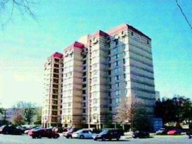 1 Br, 1 bath, Townhouse/Brownstone/RowHouse 1600 Park Cir