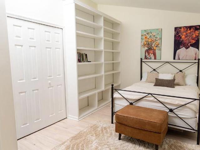 1 Br, 1 bath, Townhouse/Brownstone/RowHouse 16015 Elegant Court