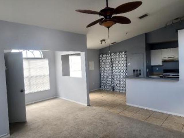1 Br, 1 bath, Townhouse/Brownstone/RowHouse 1612 Columbia Arms Cir