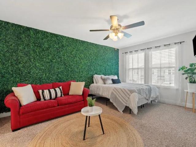 1 Br, 1 bath, Townhouse/Brownstone/RowHouse 1884 Pointe Drive