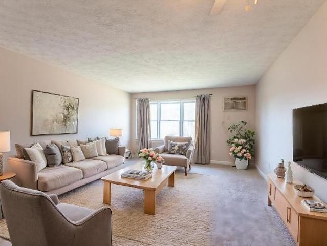 1 Br, 1 bath, Townhouse/Brownstone/RowHouse 1991 Bodwell Road