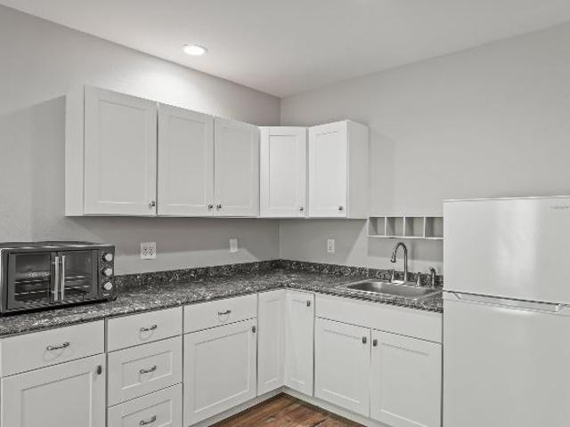 1 Br, 1 bath, Townhouse/Brownstone/RowHouse 2731 Avalanche Hts