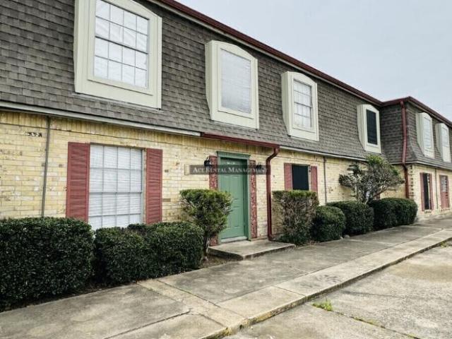 1 Br, 1 bath, Townhouse/Brownstone/RowHouse 2901 Helena Ave