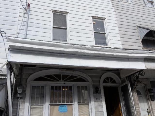 1 Br, 1 bath, Townhouse/Brownstone/RowHouse 307 W Centre St