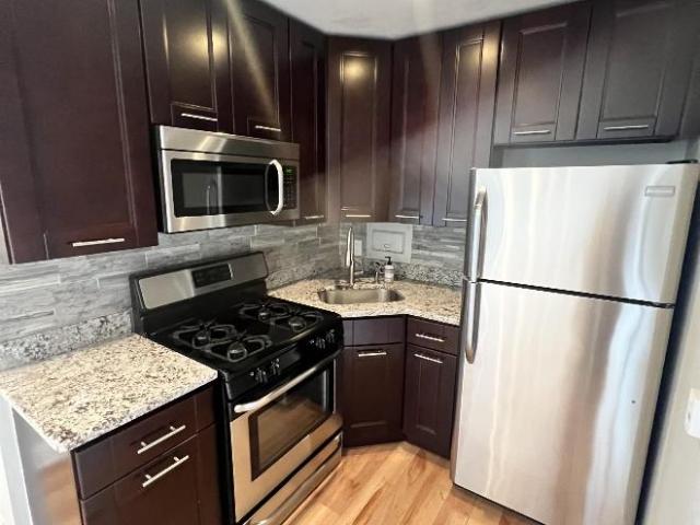 1 Br, 1 bath, Townhouse/Brownstone/RowHouse 3000 7th Street Northeast