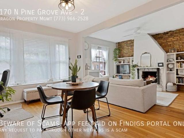 1 Br, 1 bath, Townhouse/Brownstone/RowHouse 3170 N Pine Grove Ave