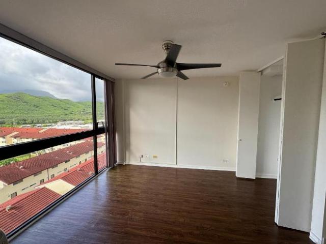 1 Br, 1 bath, Townhouse/Brownstone/RowHouse 322 Aoloa #908 Agent: David Nagatori